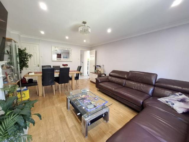 4 bedroom house to rent