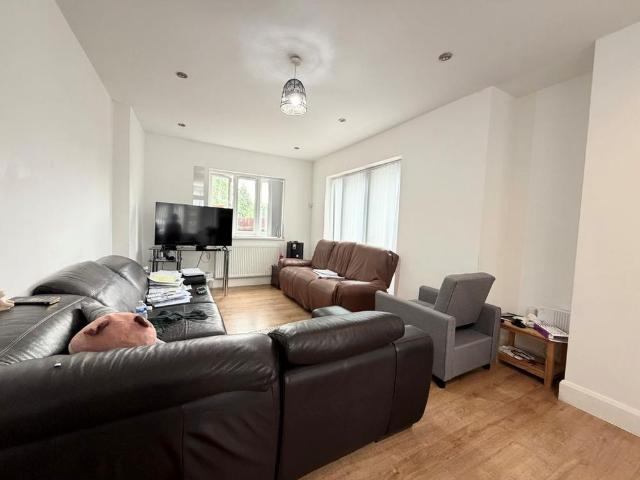 4 bedroom house to rent