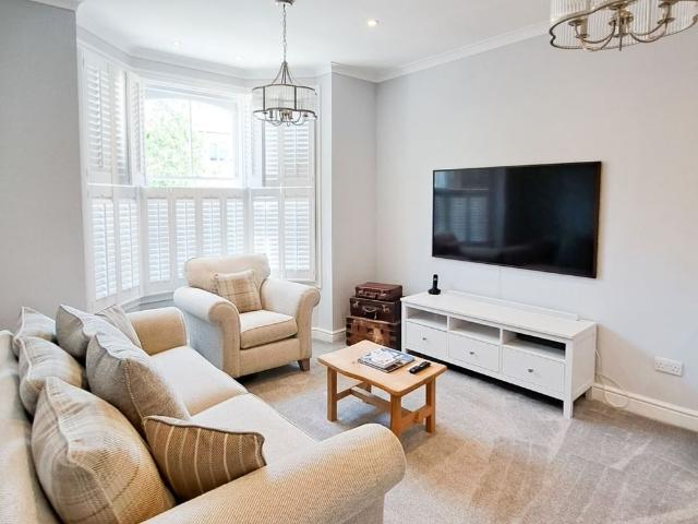 4 bedroom house to rent