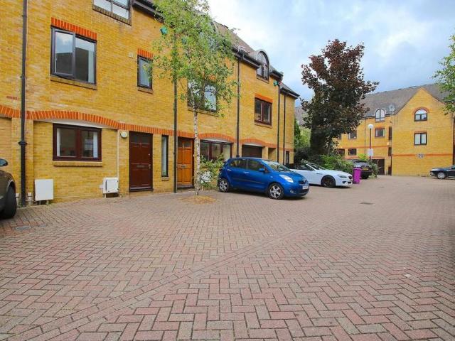 4 bedroom house to rent