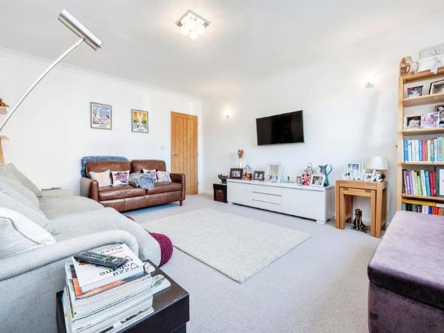 4 bedroom house to rent