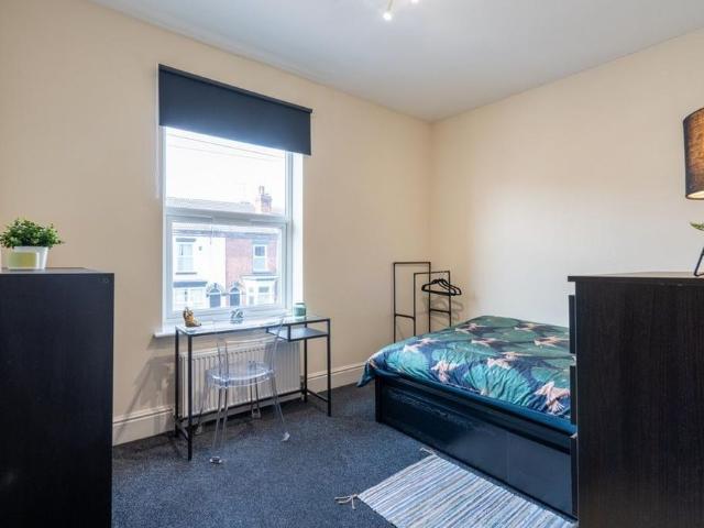 4 bedroom house to rent