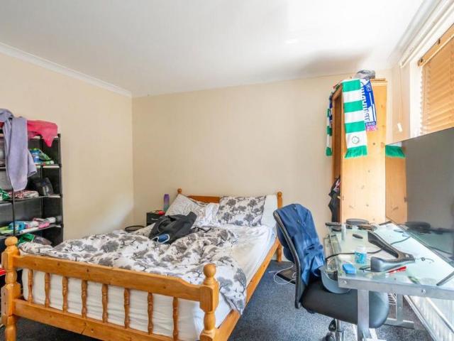 4 bedroom house to rent