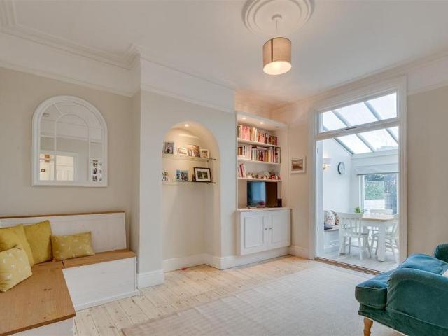 4 bedroom house to rent