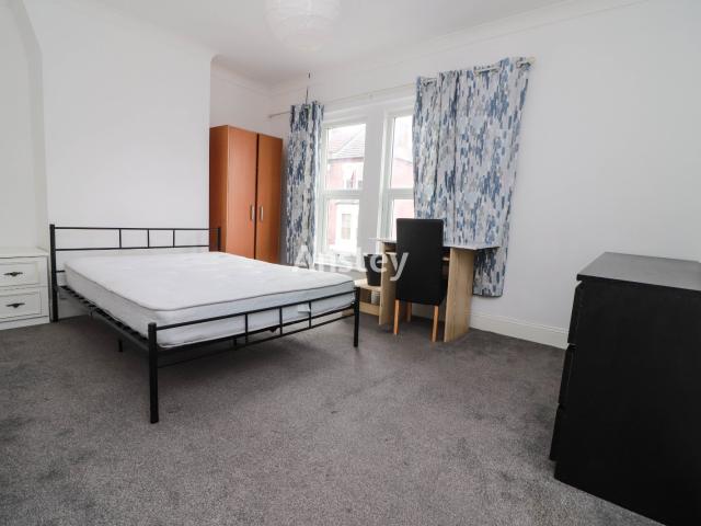 4 bedroom house to rent