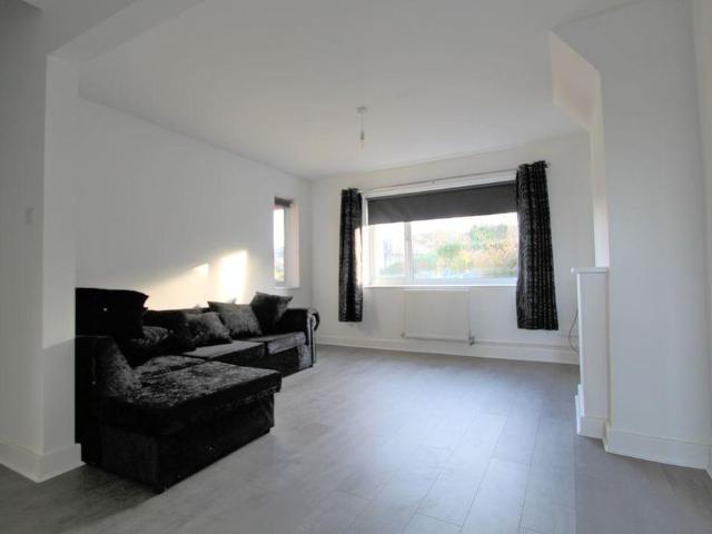 4 bedroom house to rent