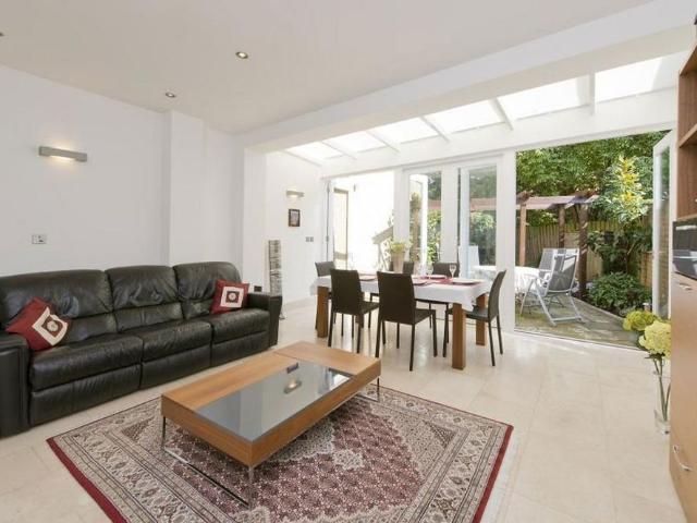 4 bedroom house to rent