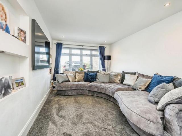 4 bedroom house to rent