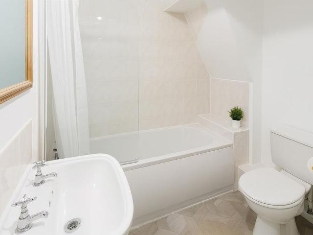 4 bedroom house to rent