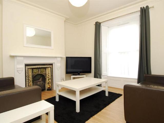 4 bedroom house to rent