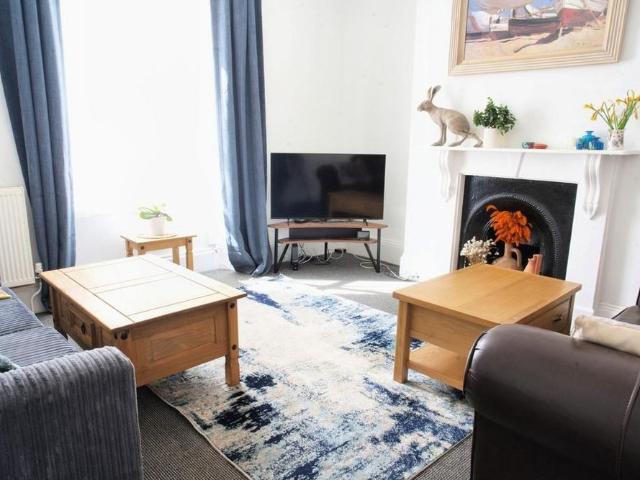 4 bedroom house to rent