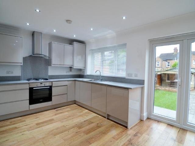 4 bedroom house to rent