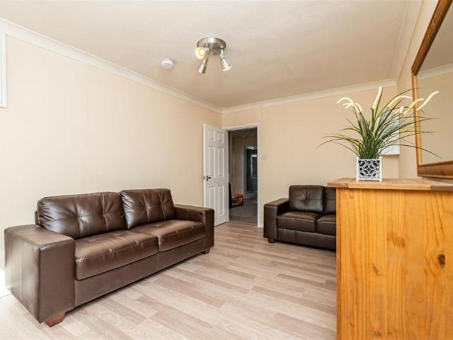4 bedroom house to rent