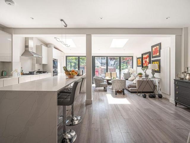 4 bedroom house to rent