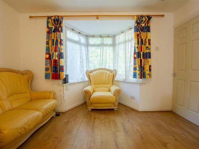 4 bedroom house to rent