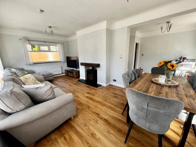 4 bedroom house to rent