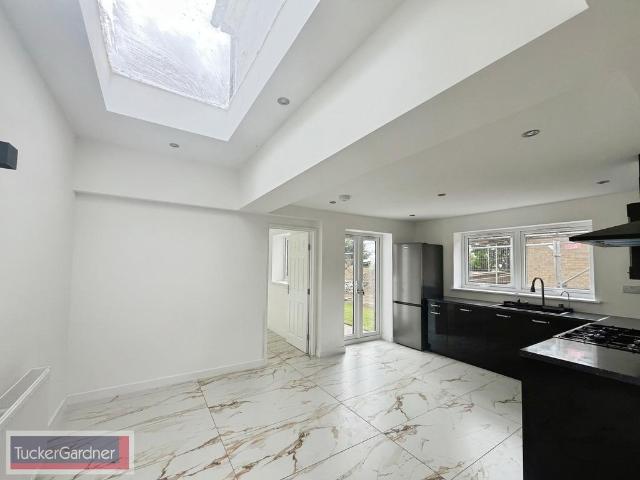 4 bedroom house to rent