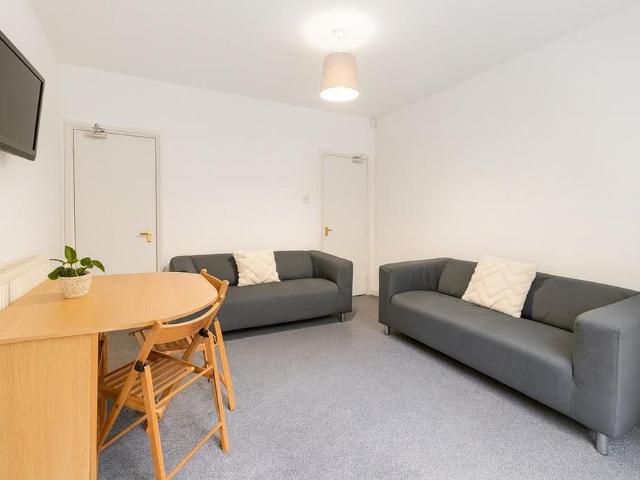4 bedroom house to rent