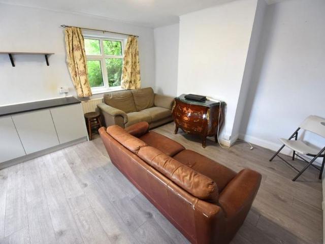 4 bedroom house to rent