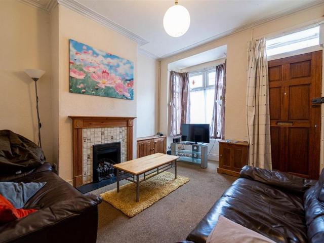 4 bedroom house to rent