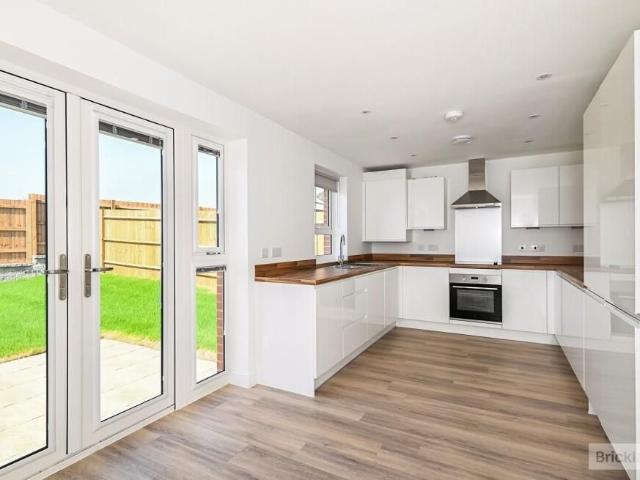 4 bedroom house to rent