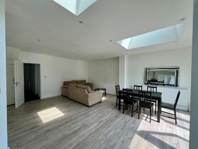 4 bedroom house to rent