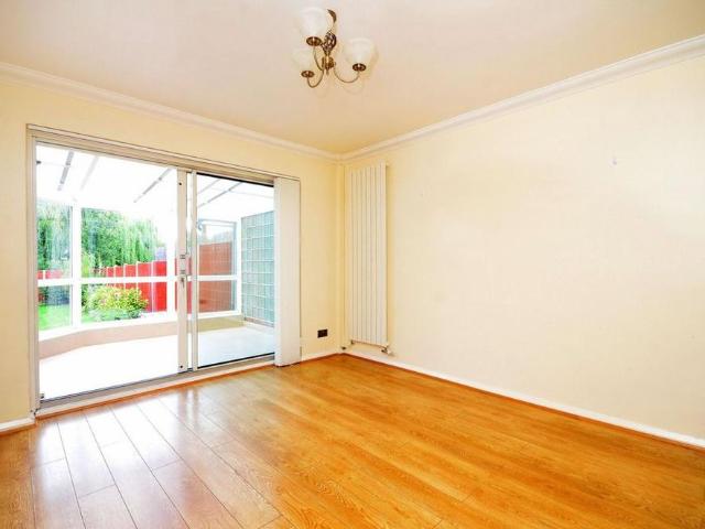 4 bedroom house to rent