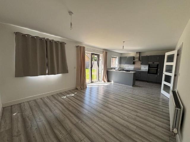 4 bedroom house to rent