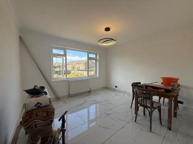 4 bedroom house to rent