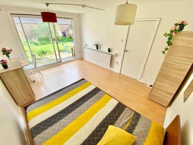 4 bedroom house to rent