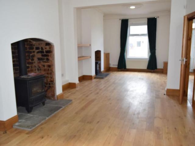 4 bedroom house to rent
