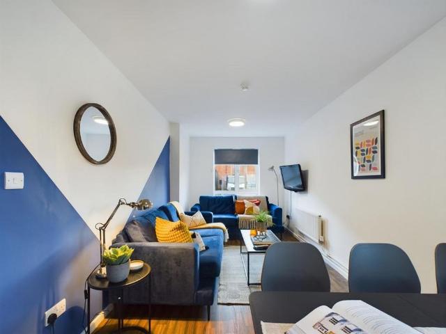 4 bedroom house to rent
