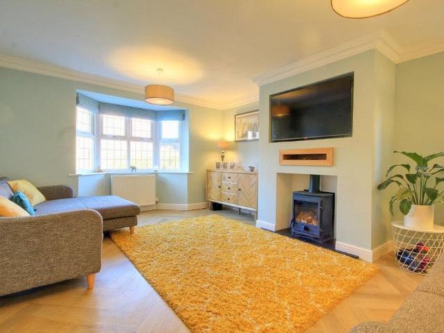 4 bedroom house to rent