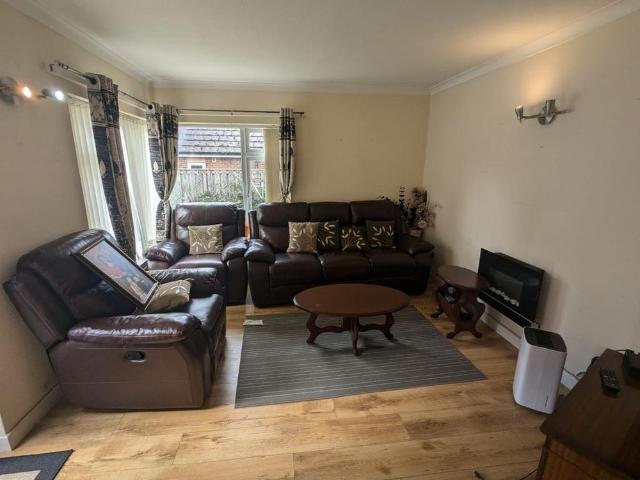 4 bedroom house to rent