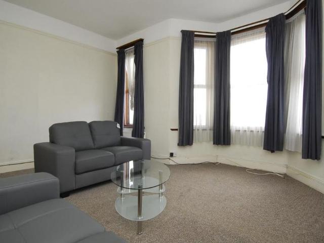 4 bedroom house to rent