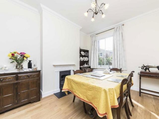 4 bedroom house to rent