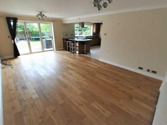 4 bedroom house to rent