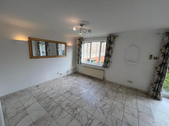 4 bedroom house to rent