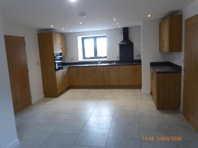 4 bedroom house to rent