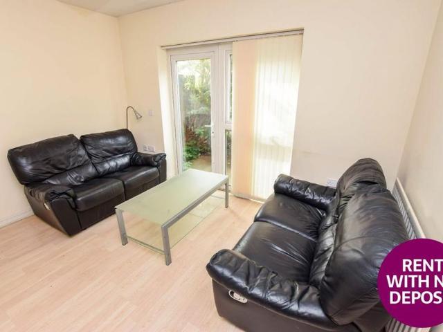 4 bedroom house to rent