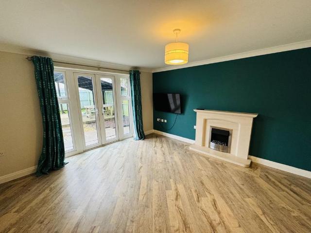 4 bedroom house to rent