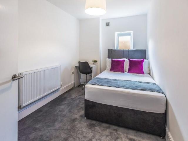 4 bedroom house to rent