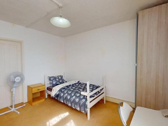 4 bedroom house to rent
