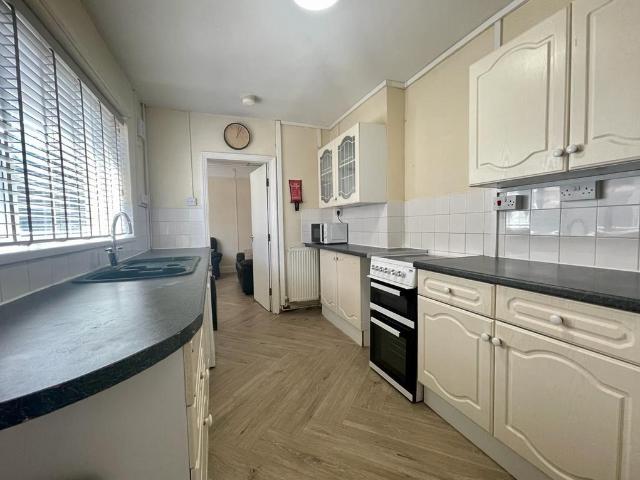 4 bedroom house to rent
