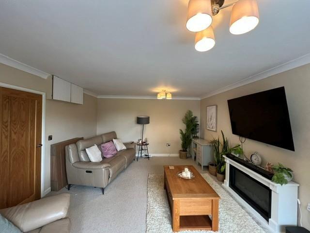 4 bedroom house to rent