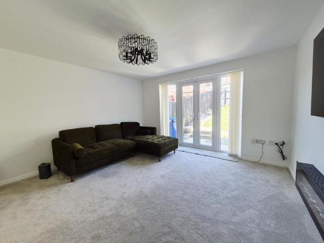 4 bedroom house to rent