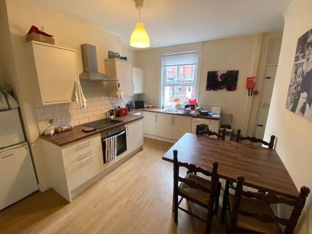 4 bedroom house to rent