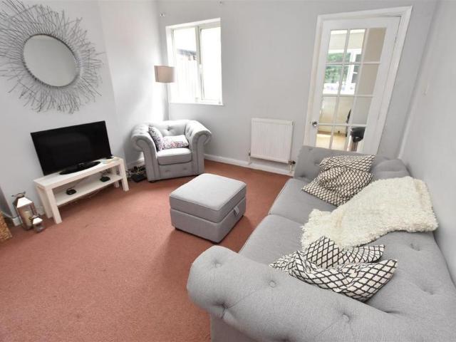 4 bedroom house to rent