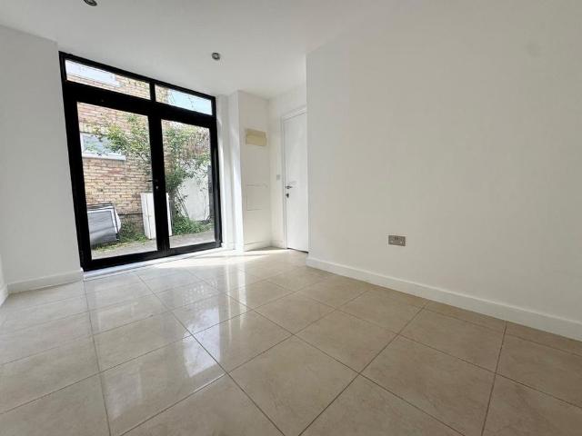 4 bedroom house to rent