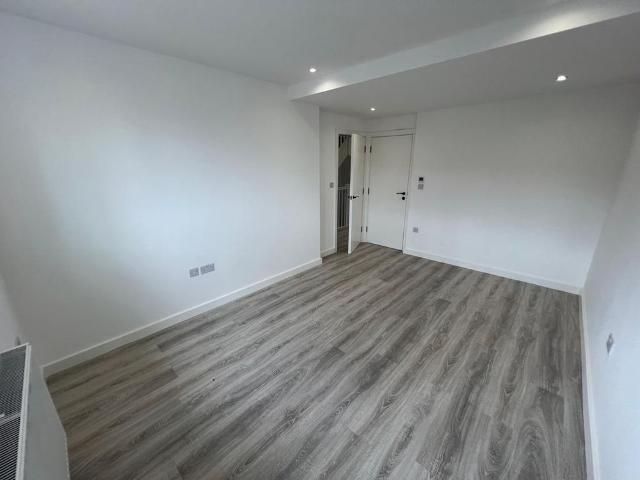4 bedroom house to rent